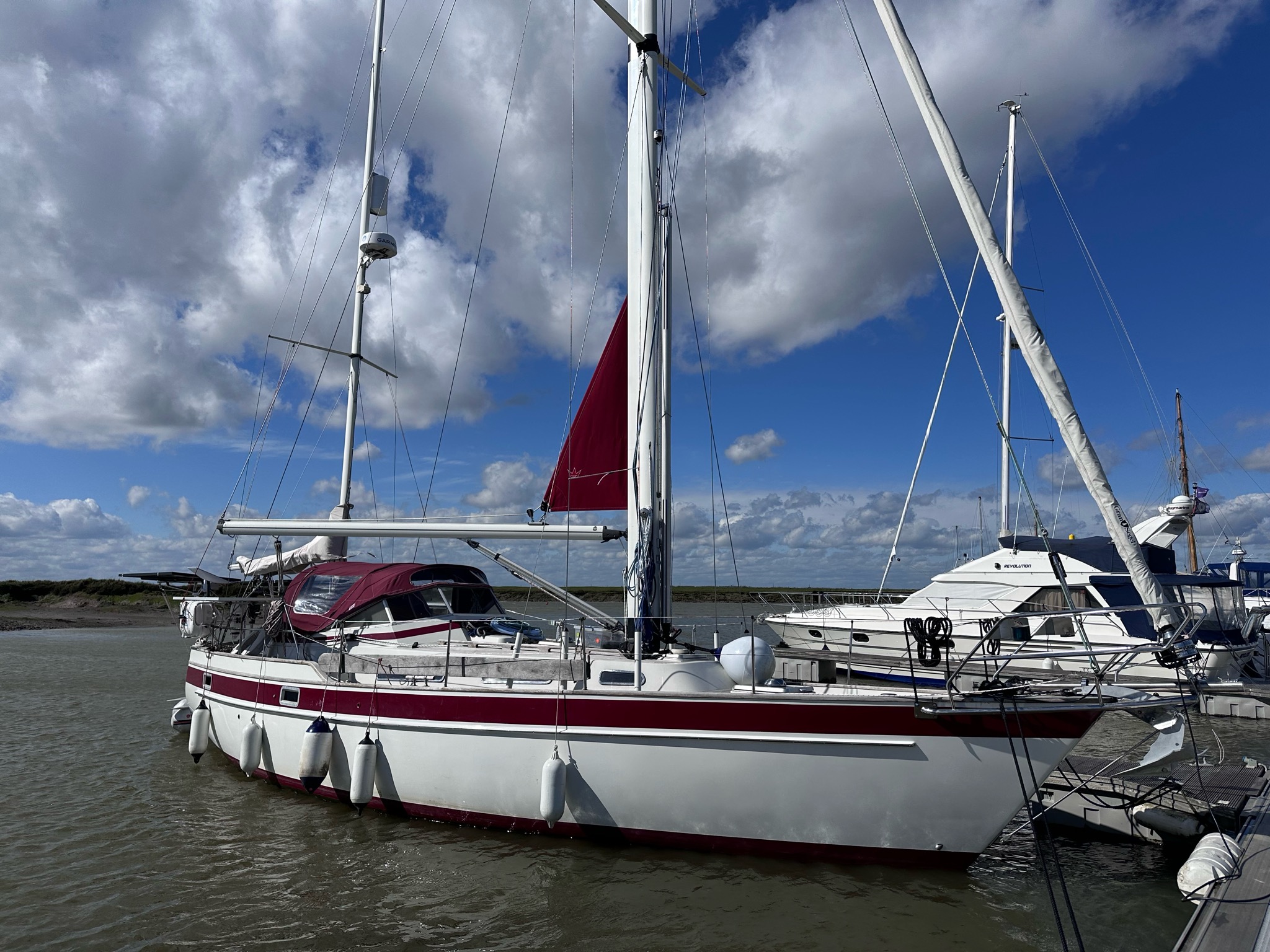 Matt and Margot | Sailing and motoring | SeaPeople App